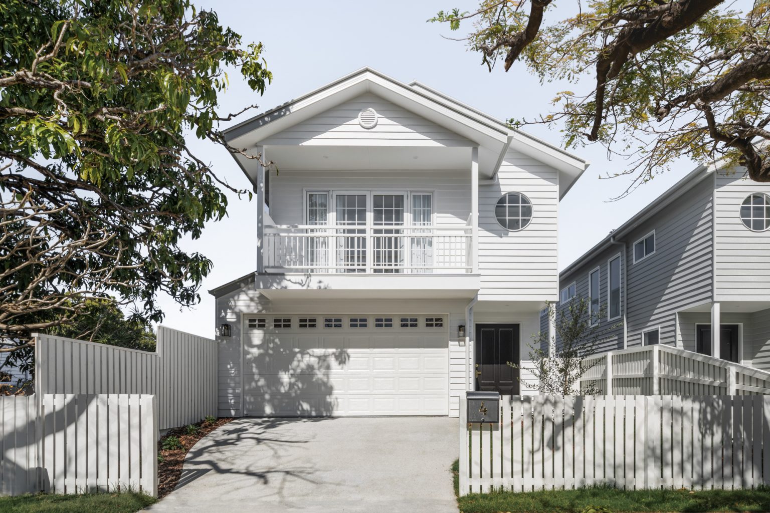 A Modern Hamptons Dream in Hamilton: Two Stunning Builds by Cove ...